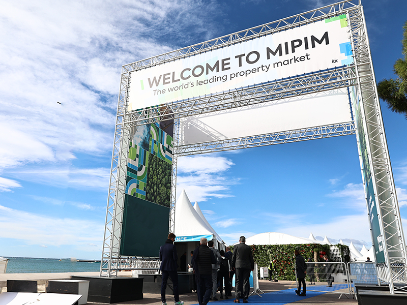 MIPIM : Le salon pour les professionels de l'immobilier - Carlton ...
